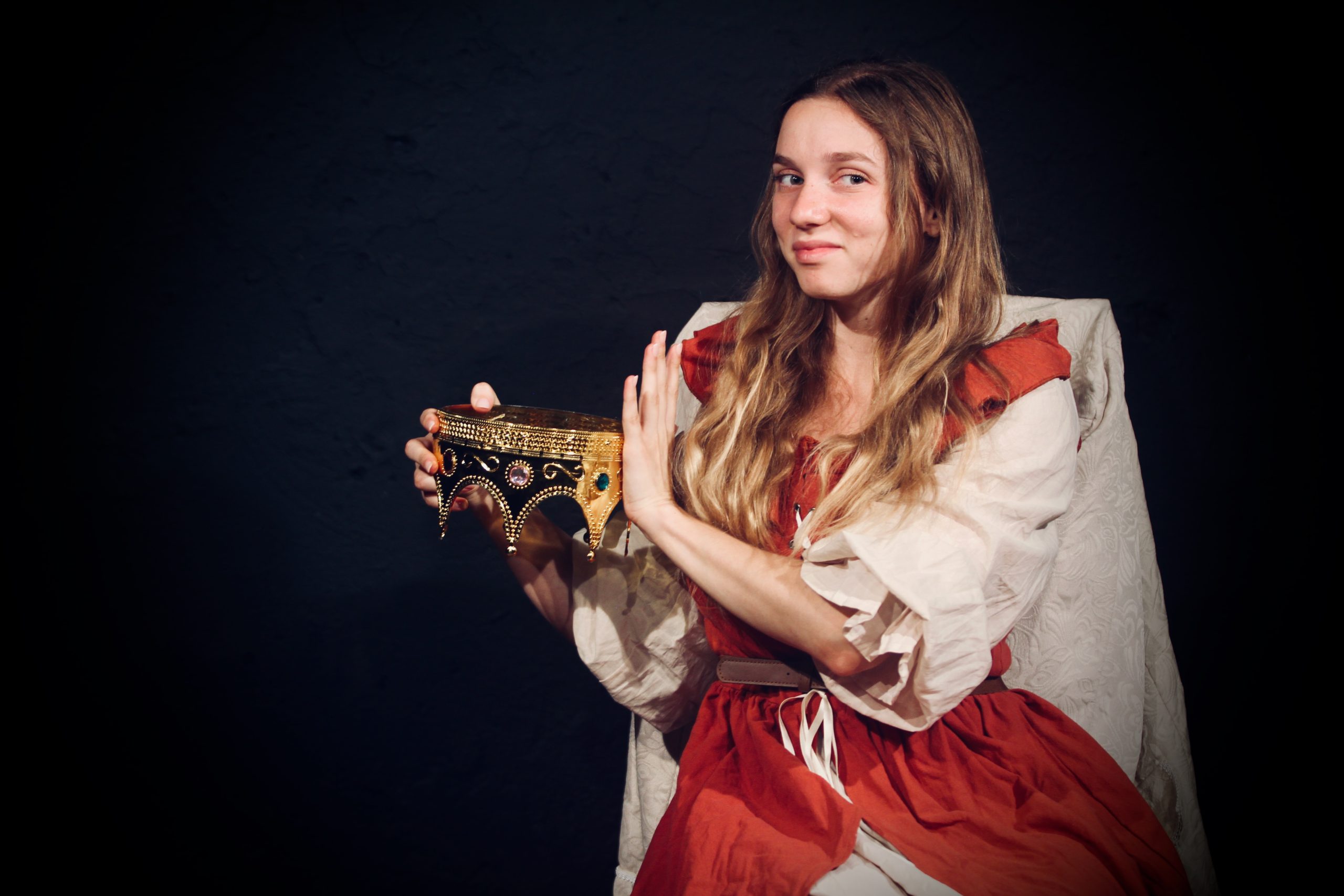 Pretty Witty Nell (Susan Elkin reviews) - Susan Elkin